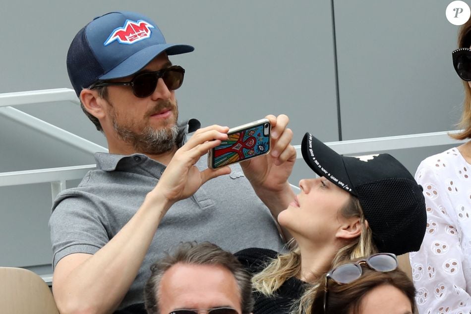 Marion Cotillard et son compagnon Guillaume Canet - People dans les tribunes lors de la finale ...