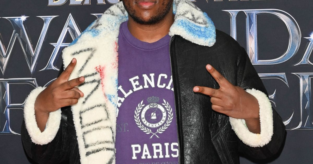 Mokobé Traoré - Avant-première du film Black Panther: Wakanda Forever ...