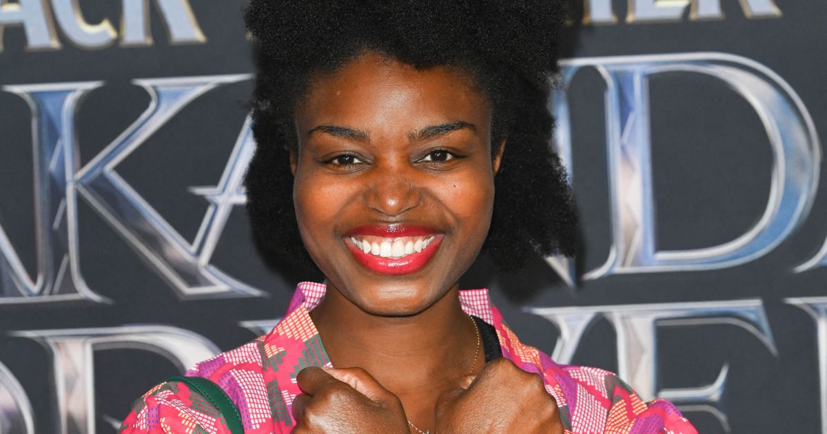 Amélia Ewu - Avant-première du film Black Panther: Wakanda Forever au ...
