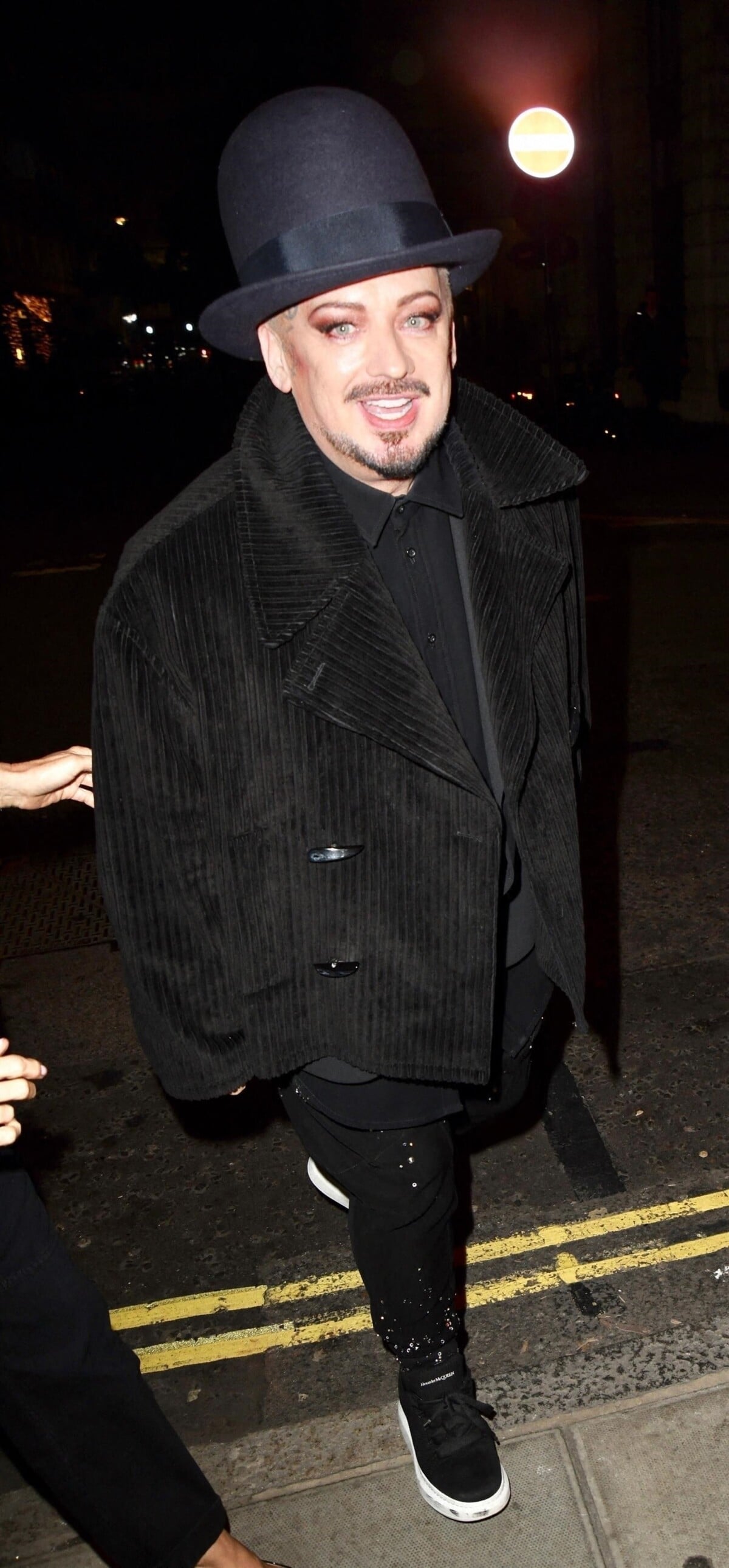 Photo : Boy George arrive à la soirée d'anniversaire de K.Hoppan à ...