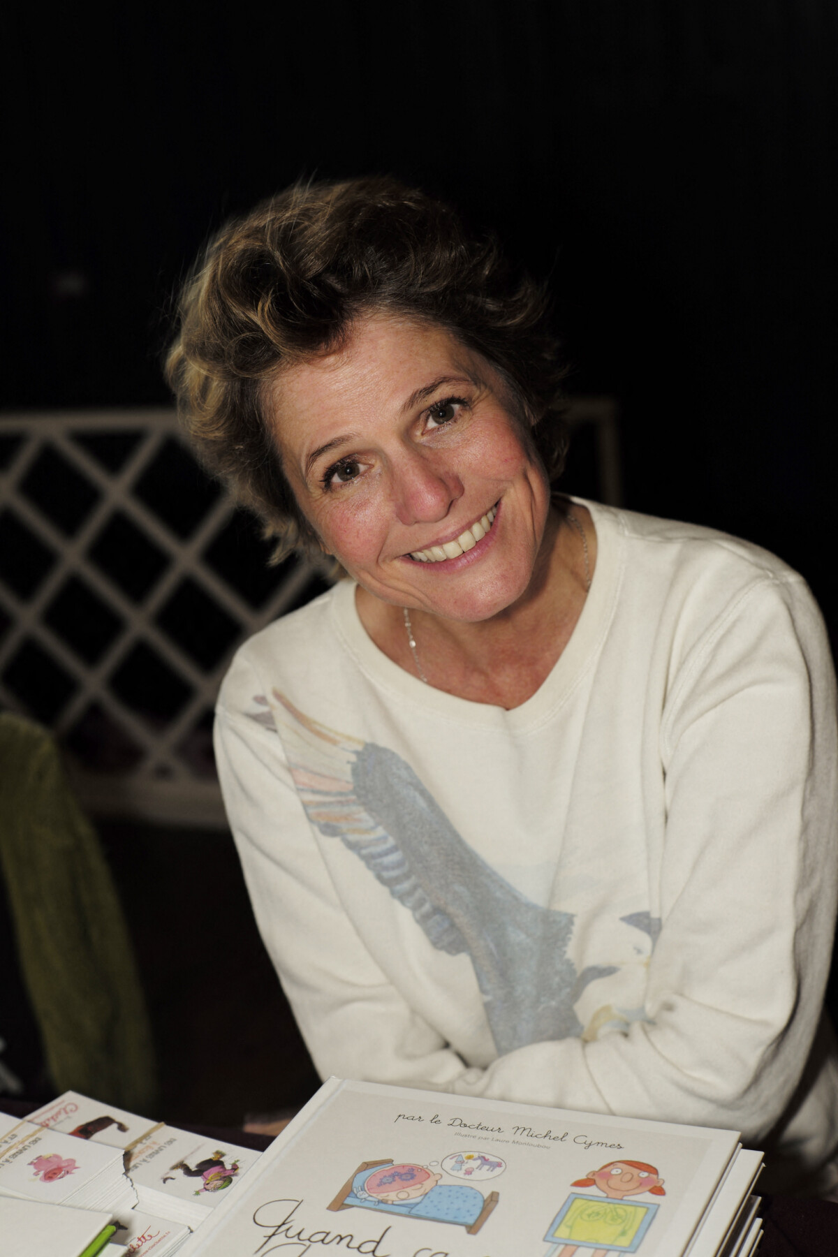 Photo : Maureen Dor - Salon du Livre de Verneuil-sur-Avre. Le 24 ...