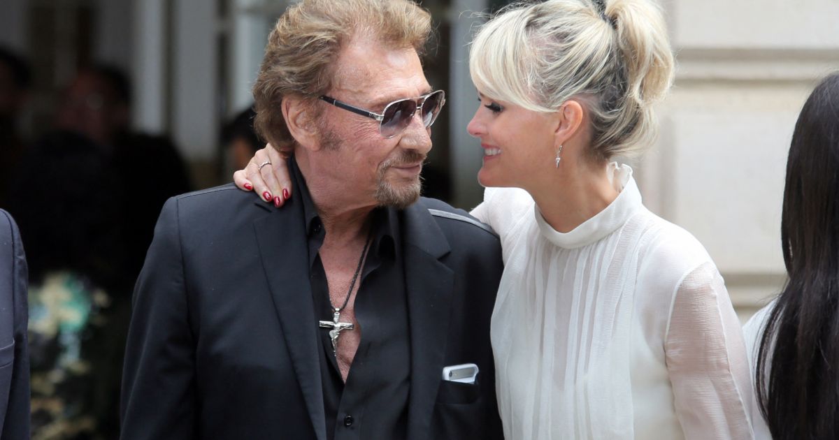 Johnny Hallyday et sa femme Laeticia - Sorties du défilé de mode Haute ...