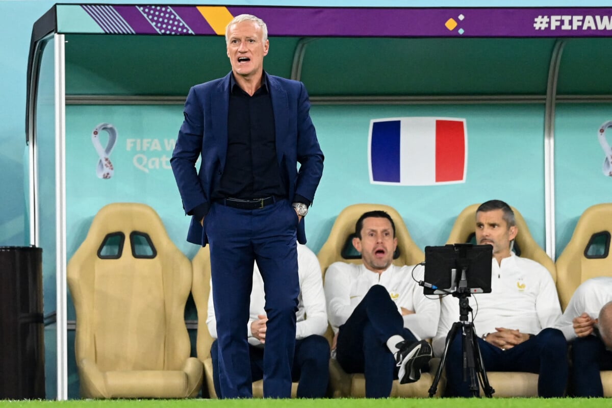Photo : Didier Deschamps, sélectionneur / entraineur de l'équipe de France - Match de football ...