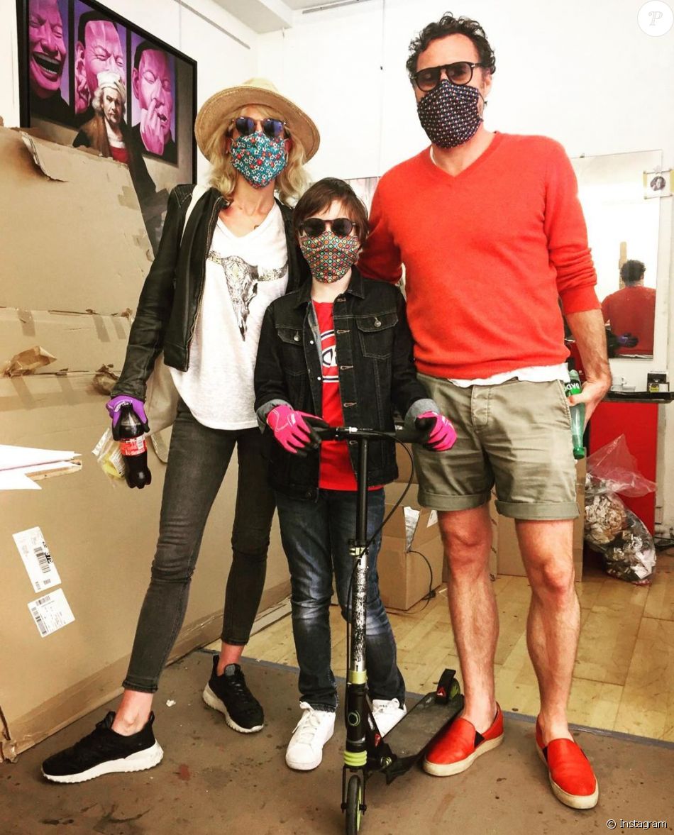 Sara Mortensen, son fils et son amoureux le comédien Bruce Tessore, vu ...
