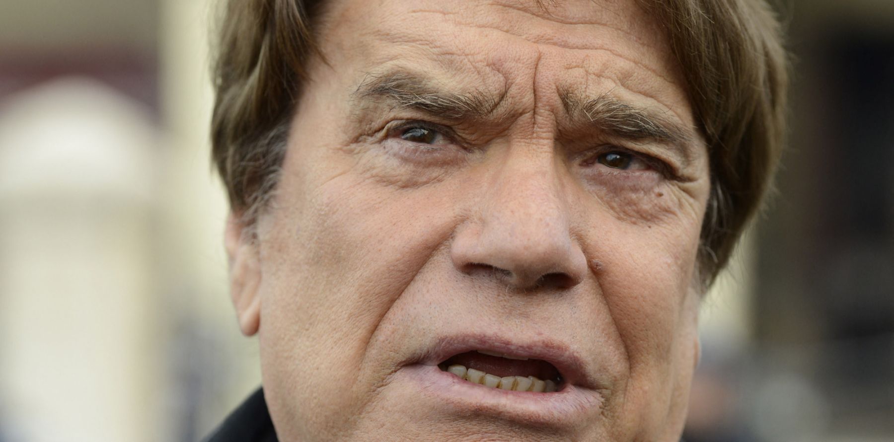 "Pas un repas en quatre mois" : Bernard Tapie en souffrance avant sa ...