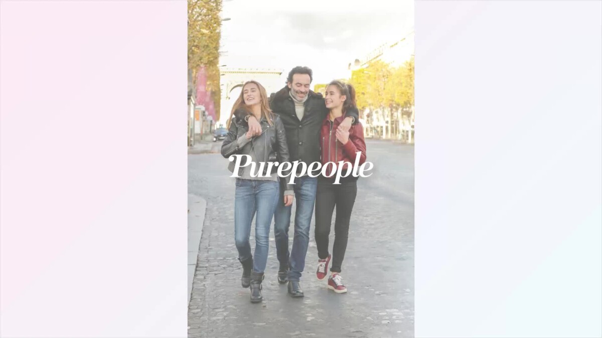 Vidéo : Anthony Delon : Ses filles Lou, Liv et Alyson sont sublimes ... Vidéo : Anthony Delon : Ses filles Lou, Liv et Alyson sont sublimes ...