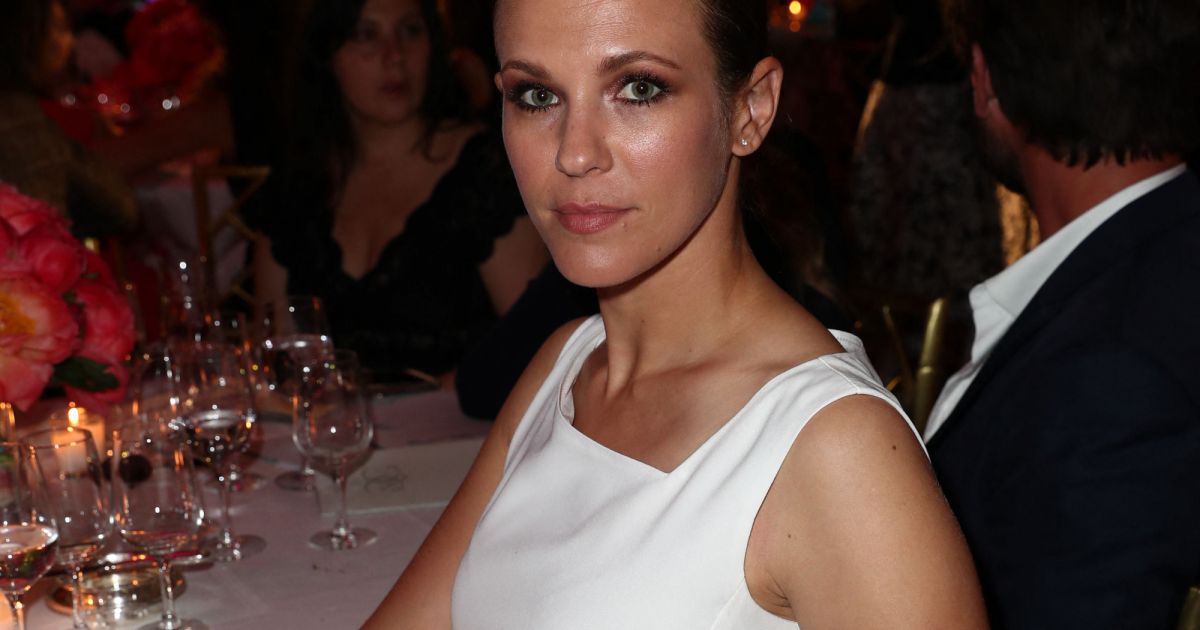 Exclusif - Lorie Pester à la vente aux enchères lors du dîner de la ...