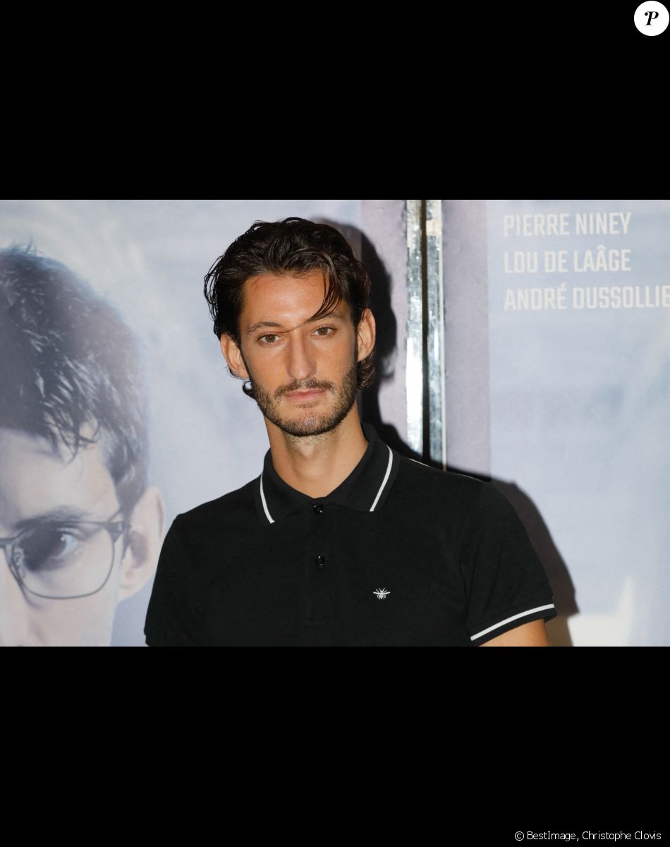 "Petit chat emo" : Pierre Niney ado, les photos de son skyblog régalent ...
