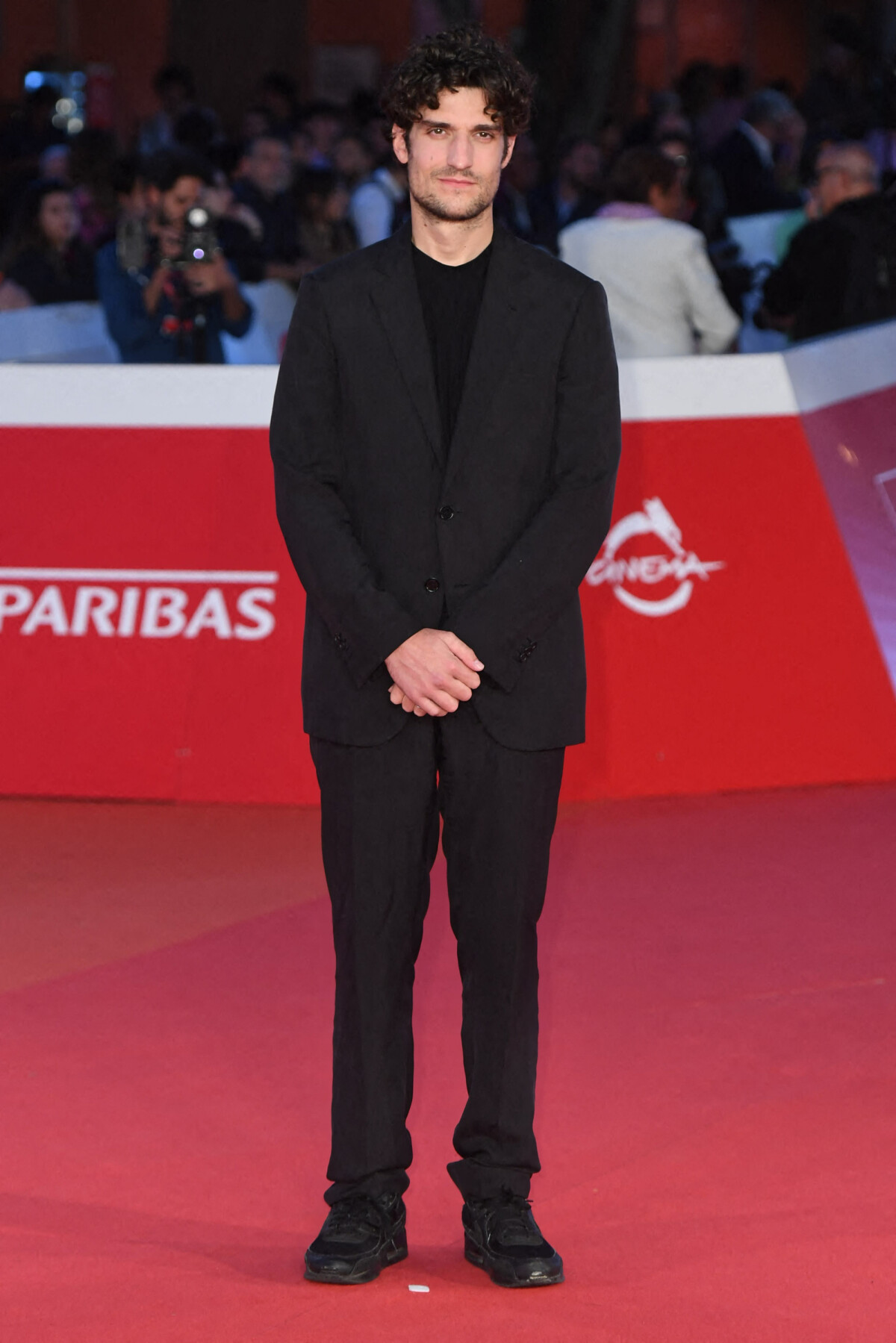 Photo : Louis Garrel sur le tapis rouge du film "Armageddon Time" lors ...