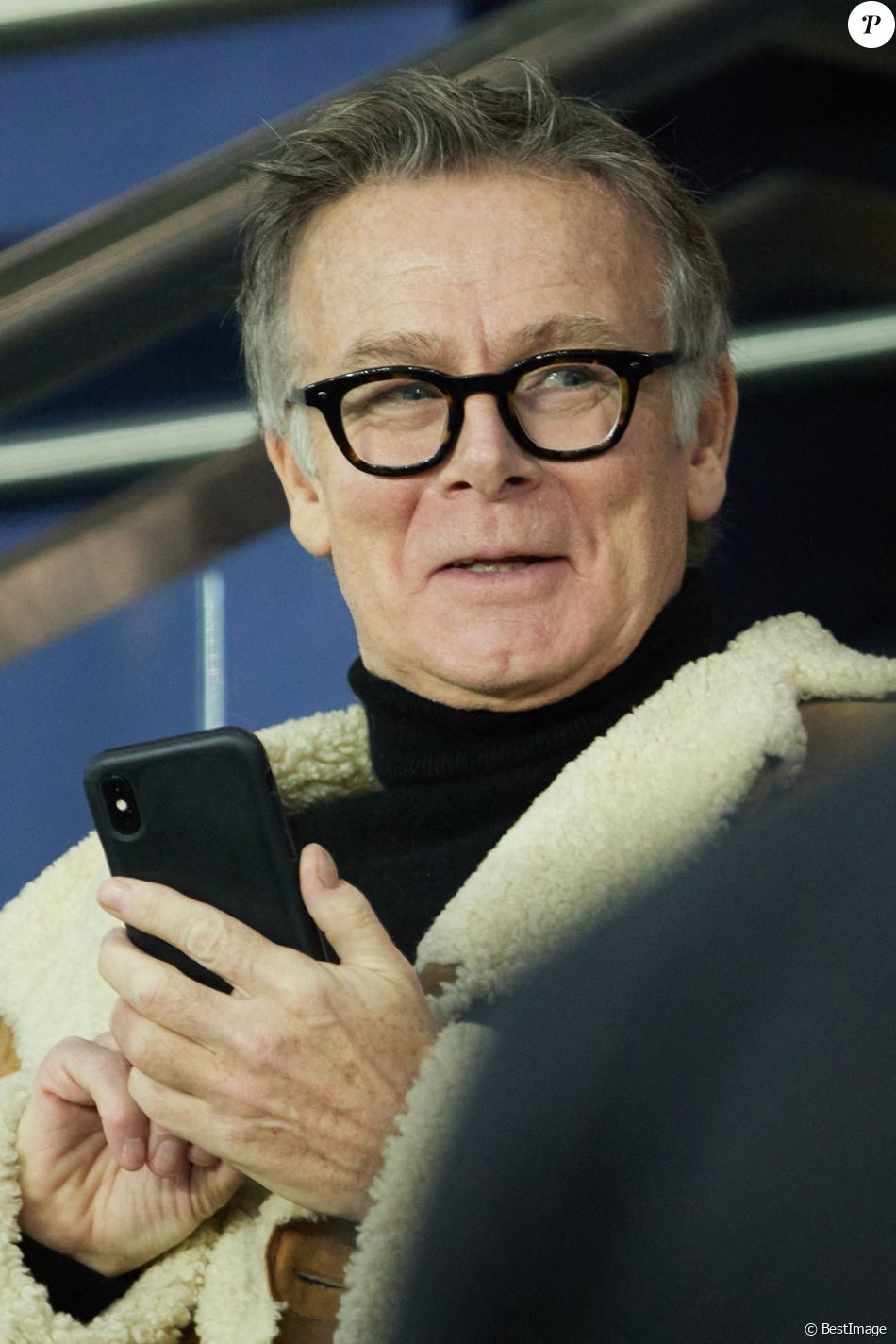 Franck Dubosc - People en tribunes du match de Ligue 1 Uber Eats PSG ...