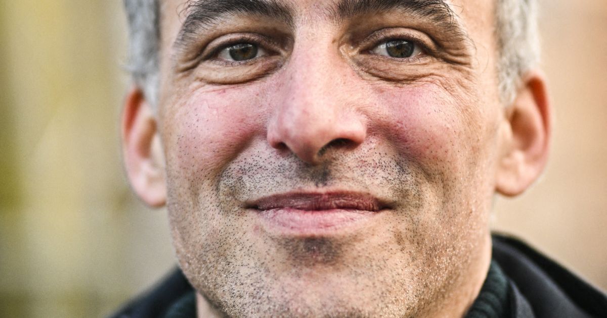 Raphael Glucksmann (Député Européen) - Les politiques lors de la ...