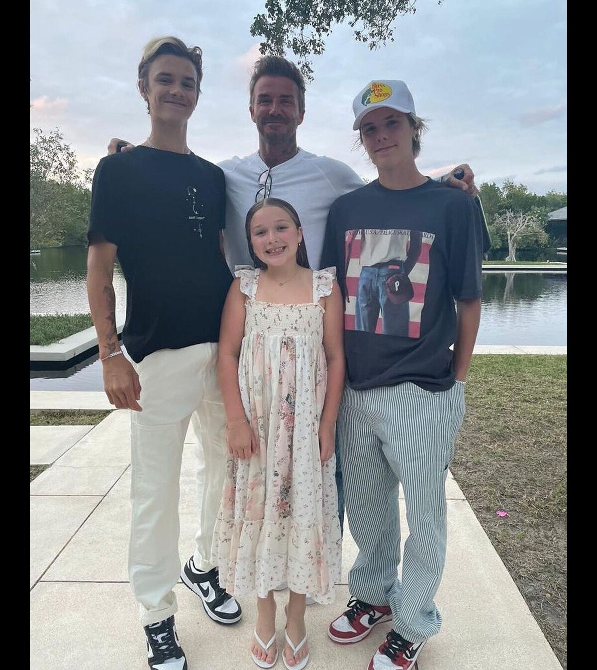 Photo : David Beckham et ses enfants Romeo, Cruz et Harper. - Purepeople Photo : David Beckham et ses enfants Romeo, Cruz et Harper. - Purepeople
