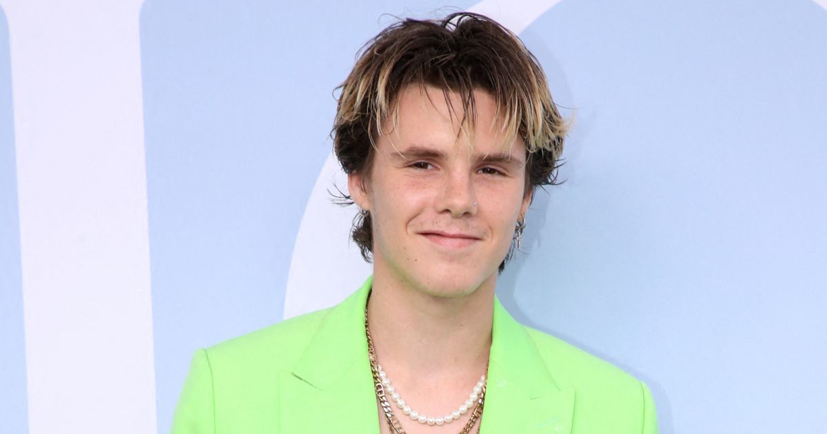 Cruz Beckham au photocall du défilé de mode Homme printemps-été 2023 ...