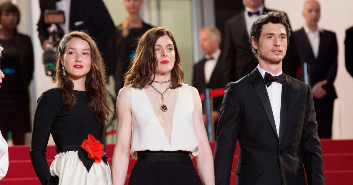 Anaïs Demoustier, Valérie Donzelli, Jérémie Elkaïm - Montée des marches ...