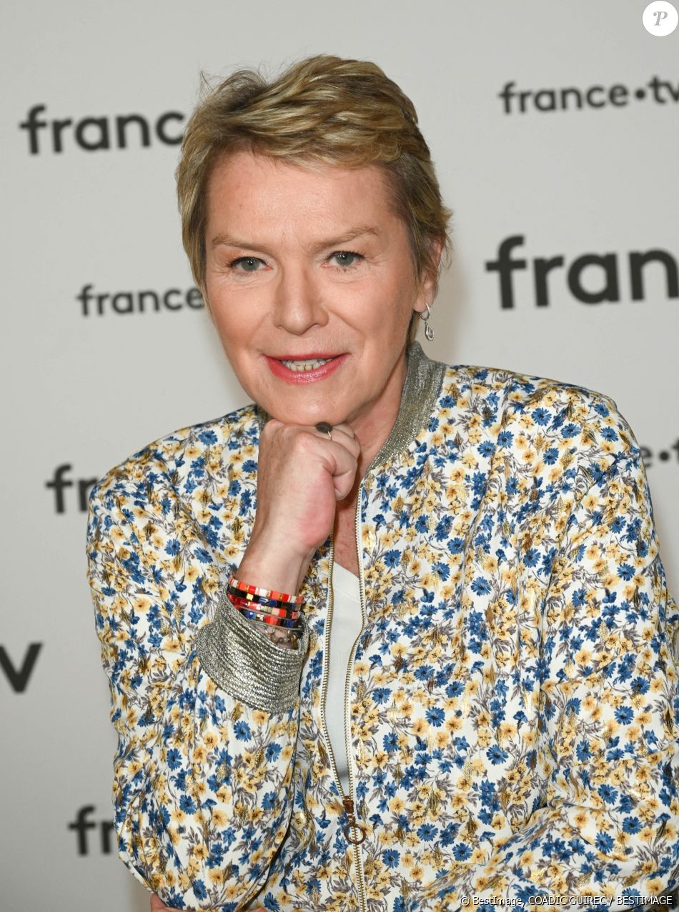 Elise Lucet au photocall pour la conférence de presse de rentrée de ...