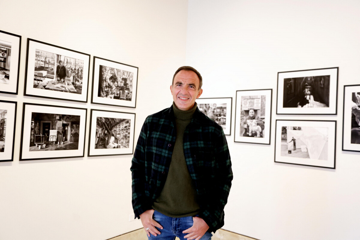 Photo : Exclusif - Nikos Aliagas participe à l'installation de son ...