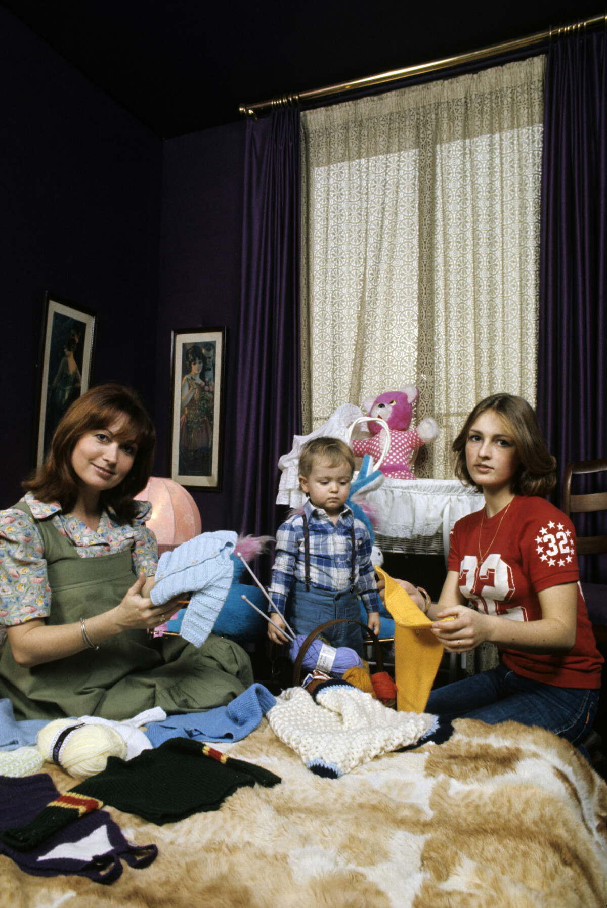 Photo : Archives - En France, Marion Game chez elle, enceinte, avec ses ...