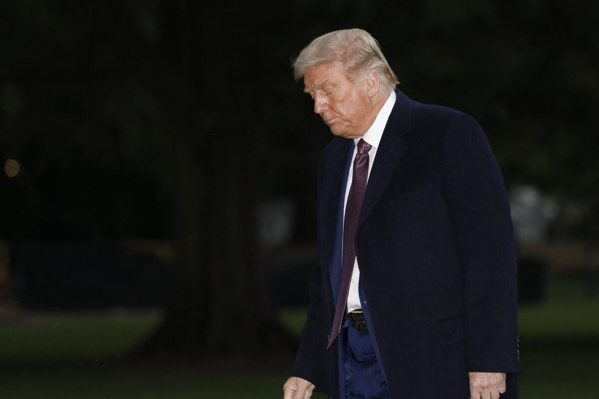 Photo : Le président américain Donald J.Trump arrive à la Maison ...