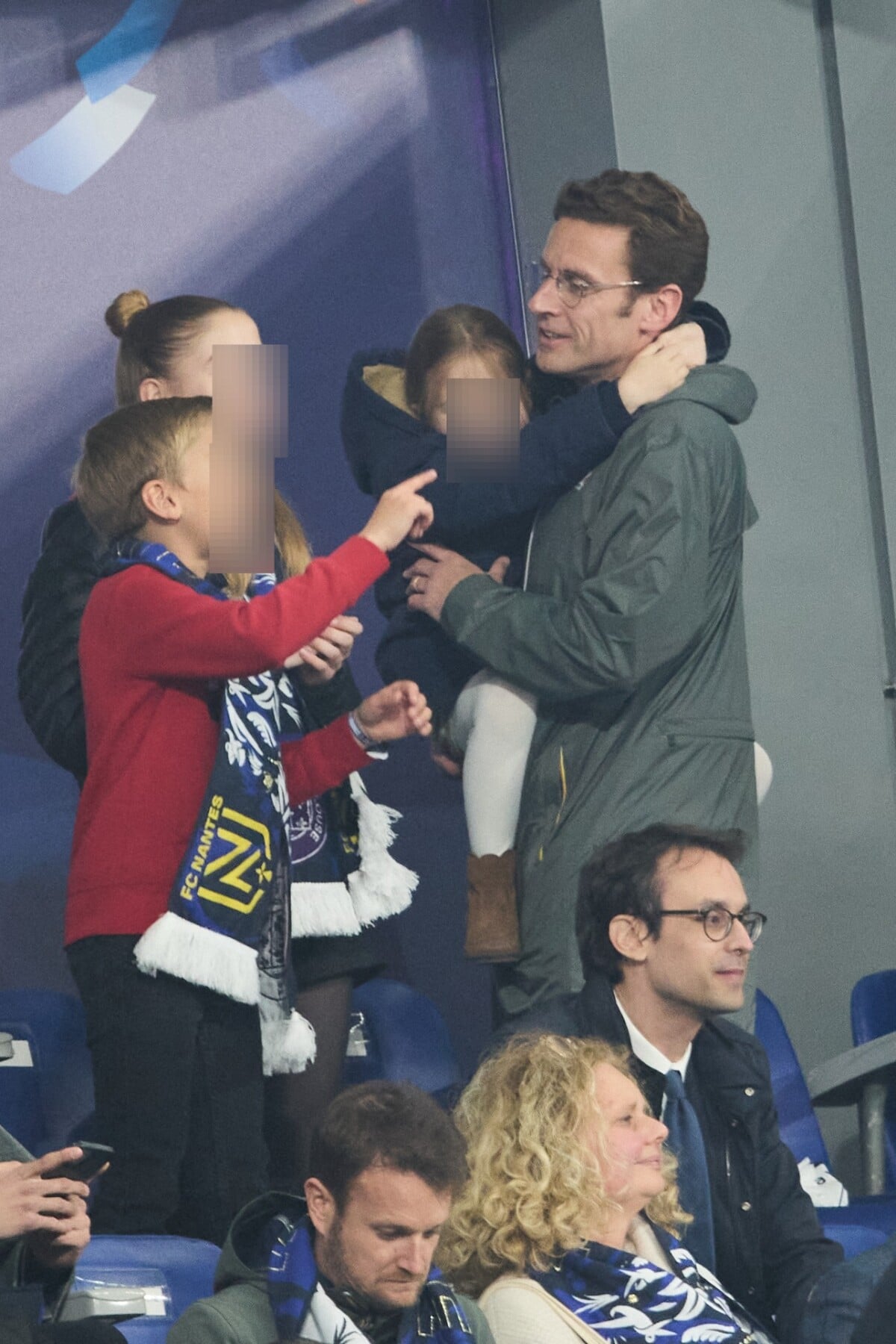 Photo : Et qui était venu en famille avec ses enfants. Laurent Macron ...