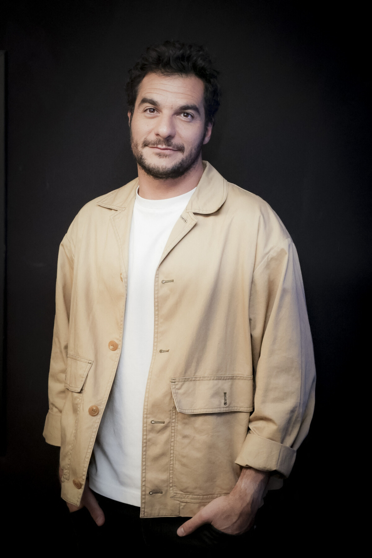 Photo : Exclusif - Amir - Amir pose backstage en marge de sa venue à ...
