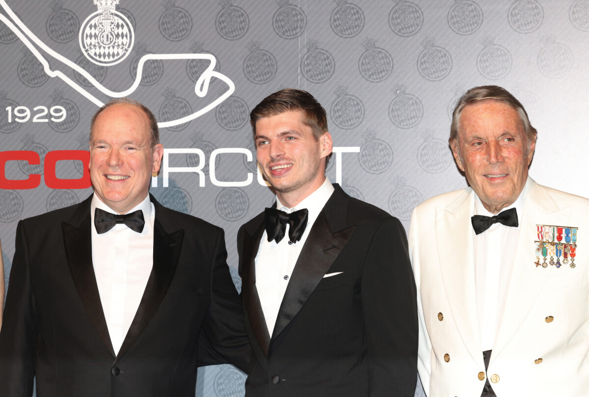 Photo : Le prince Albert II de Monaco, Max Verstappen, Michel Boeri ...