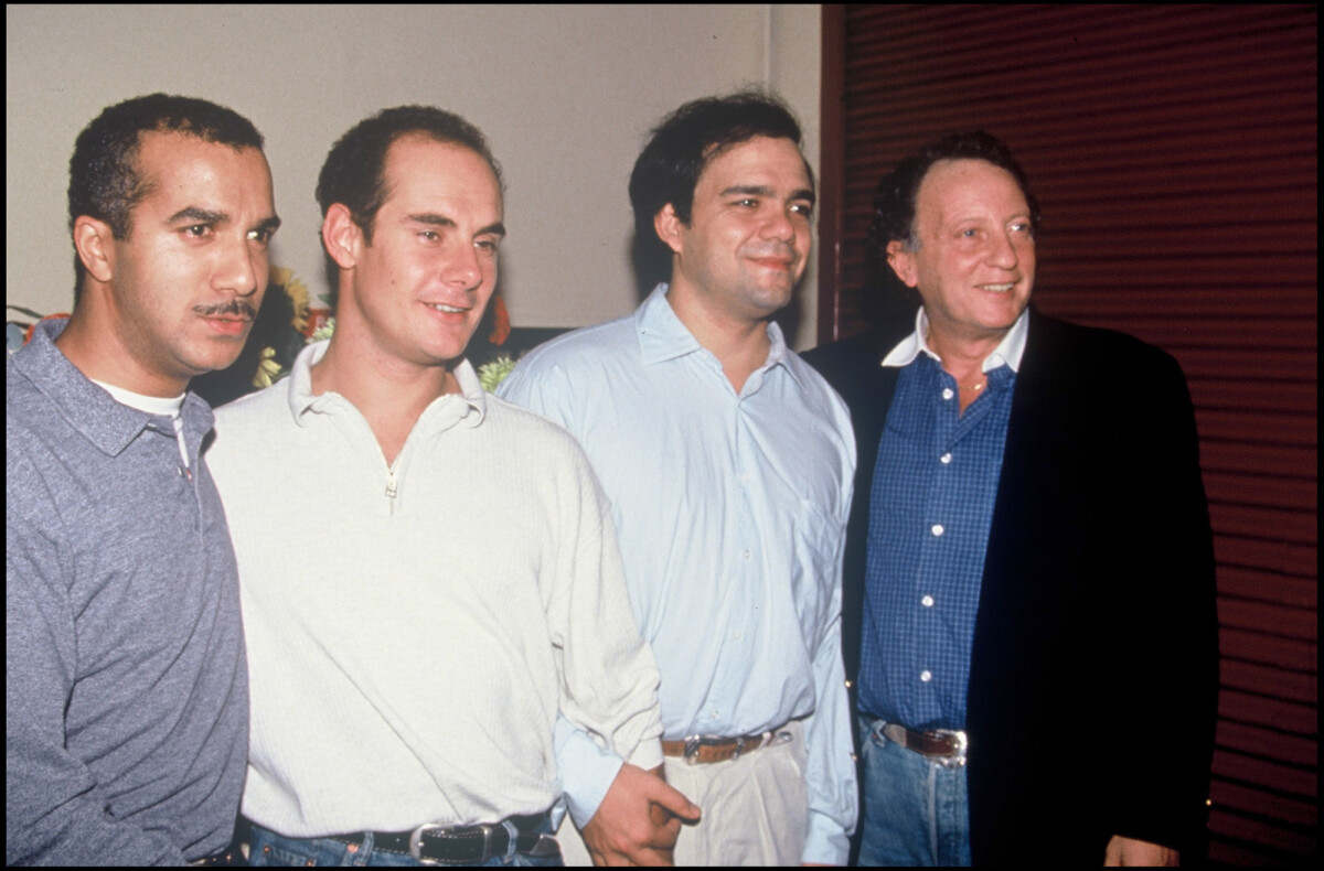 Photo : Archives - Les Inconnus et leur ancien manager Paul Lederman ...