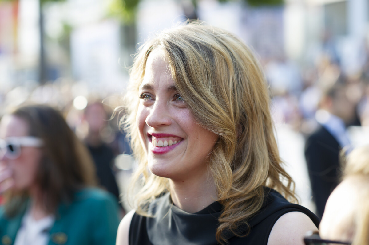 Photo : Adèle Haenel - Arrivées - Montée des marches du film "Hors ...