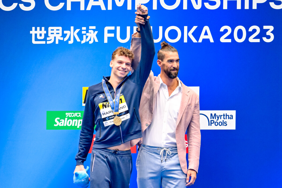 Photo : Léon Marchand et Michael Phelps lors des championnats du monde ...