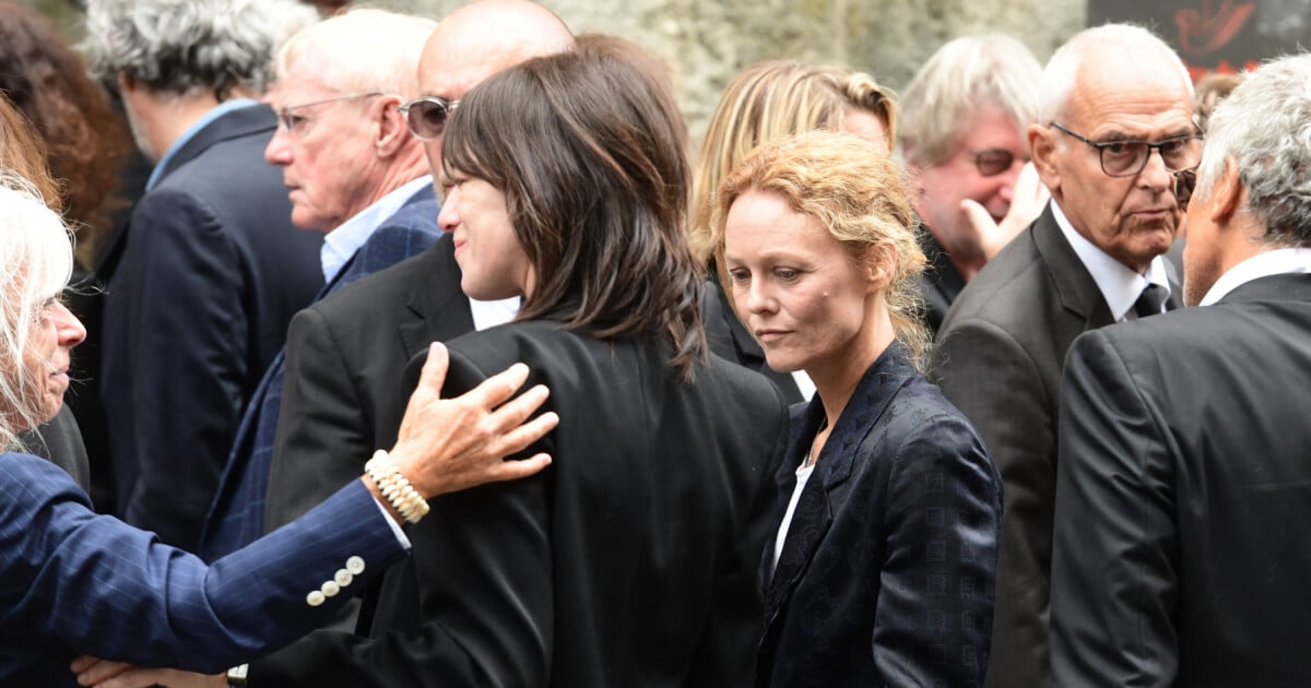 PHOTOS Charlotte Gainsbourg jalouse de Vanessa Paradis ? Un vieux souvenir totalement effacé ...