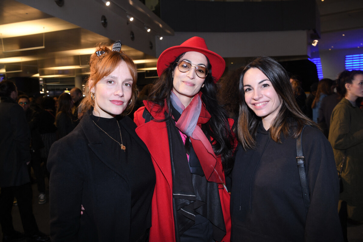 Photo : Gwendolyn Gourvenec, Laëtitia Eïdo, Alexandra Naoum - 2ème ...