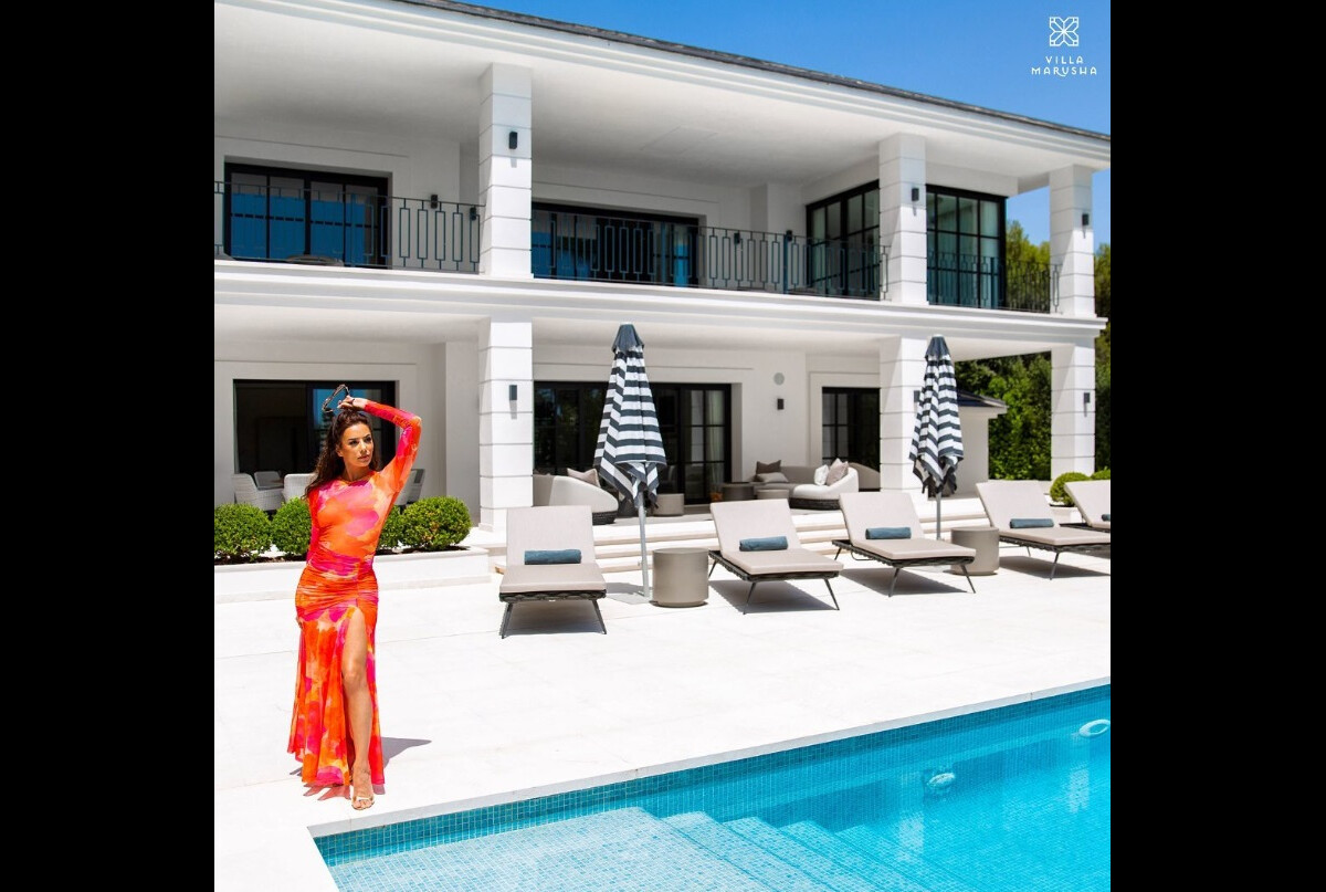 Photo : Actuellement à Marbella, en Espagne, dans la Villa Marusha, Eva Longoria profite du ...