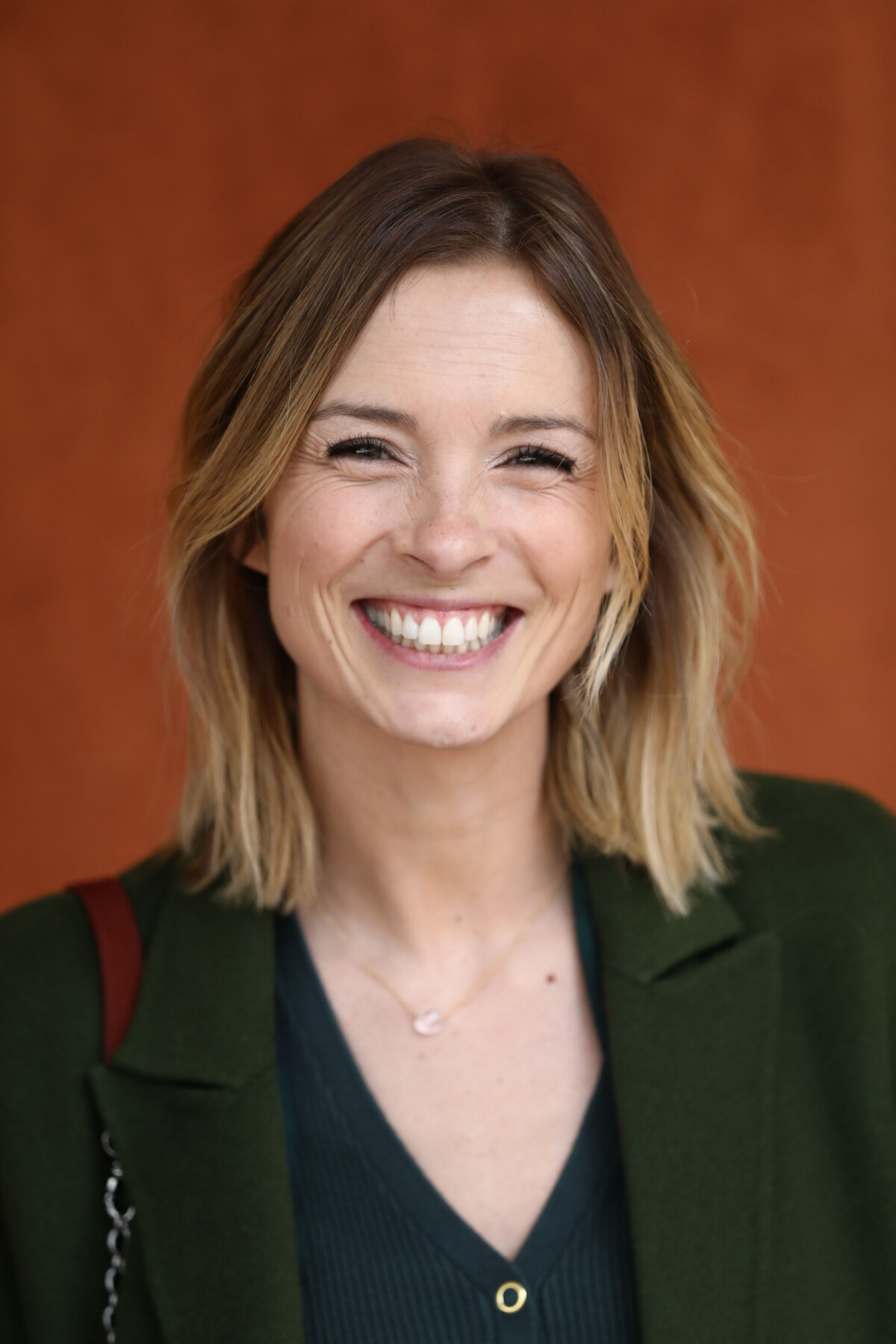 Photo : Isabelle Ithurburu au village lors des internationaux de France ...