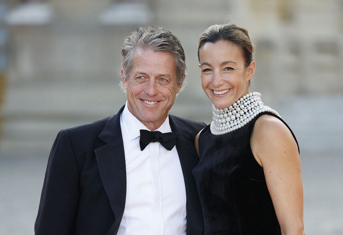Photo : Hugh Grant, assis à côté d'elle lors de la soirée, s'est ...