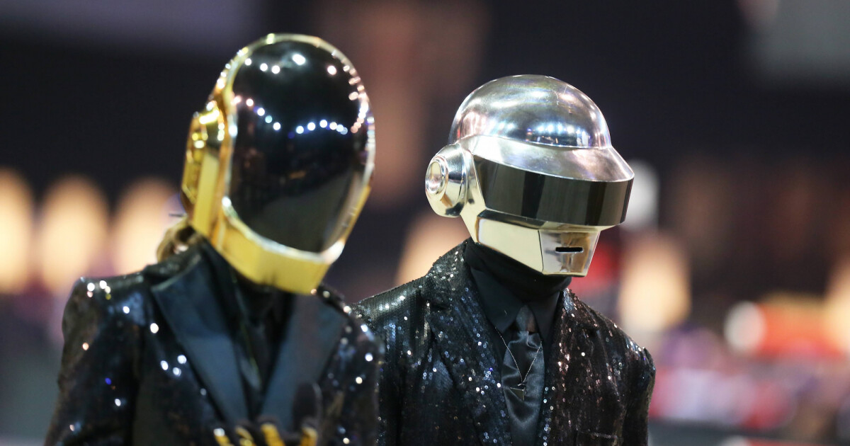 PHOTOS Les Daft Punk : À quoi ressemblent-ils sans leurs célèbres ...