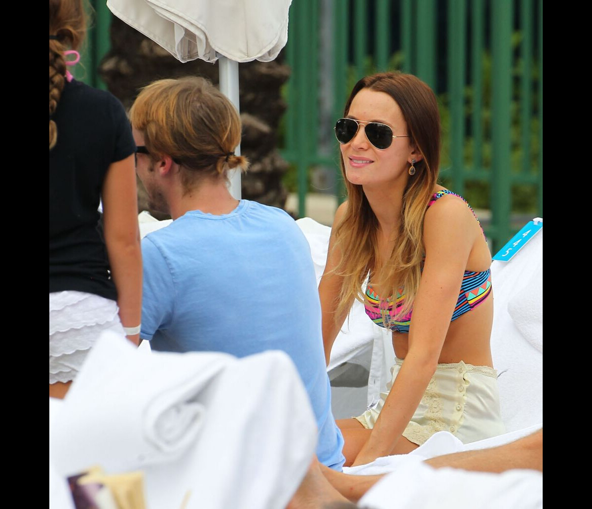 Photo : Tom Felton, héros de Harry Potter, en vacances à la plage à Miami avec sa petite amie ...