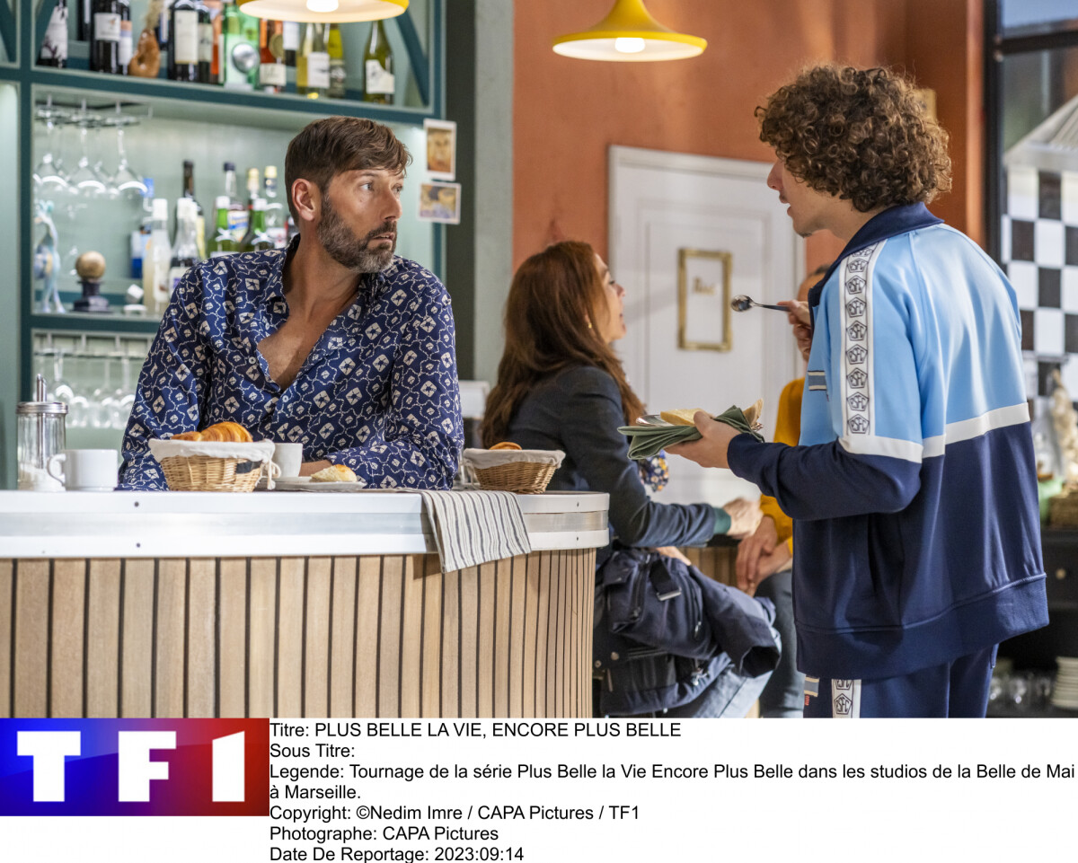 Photo : Laurent Kérusoré et Tim Rousseau sur le tournage de la série ...
