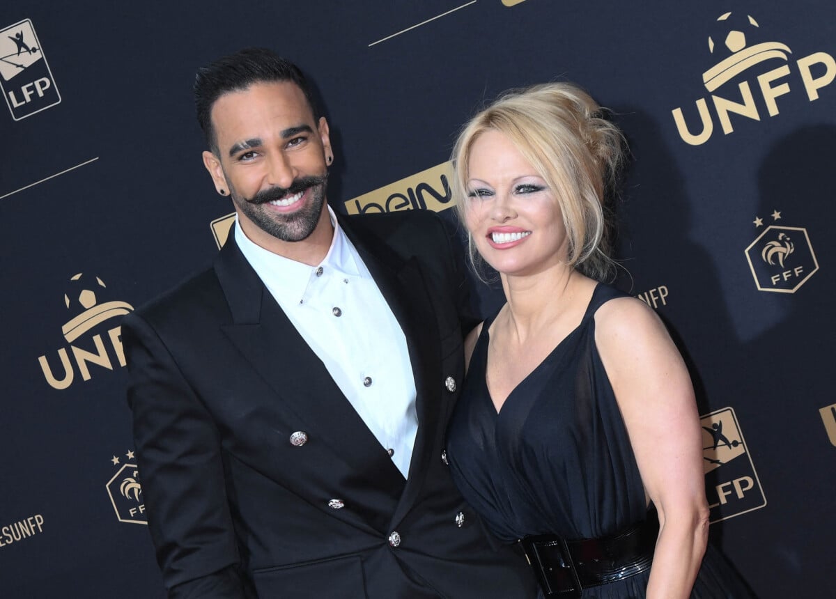 Photo : Adil Rami et sa compagne Pamela Anderson au photocall de la ...