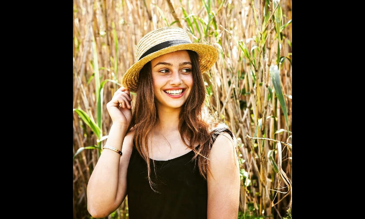 Photo : Ils ont emménagé ensemble en juin 2023 Emma, candidate de ...