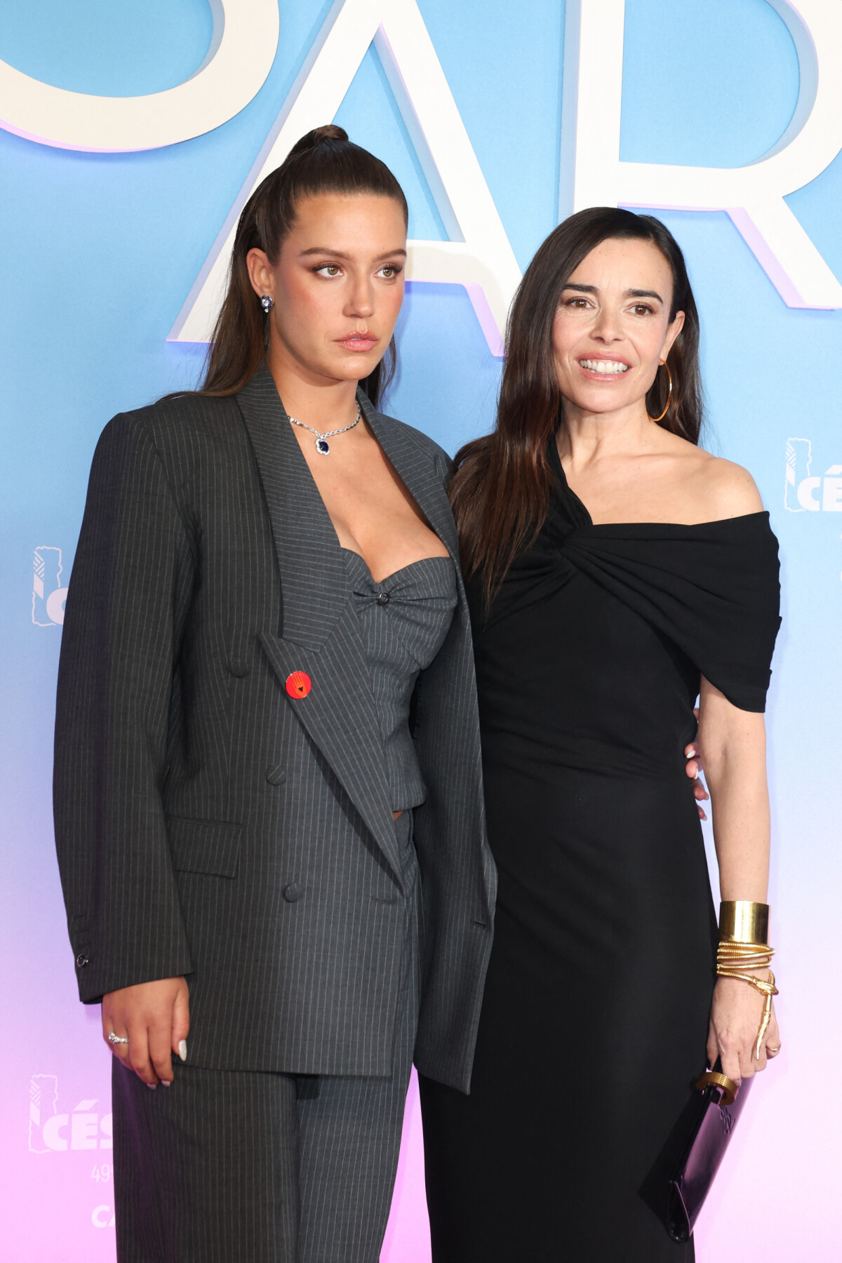 Photo : Adèle Exarchopoulos, Elodie Bouchez - Photocall de la 49ème ...