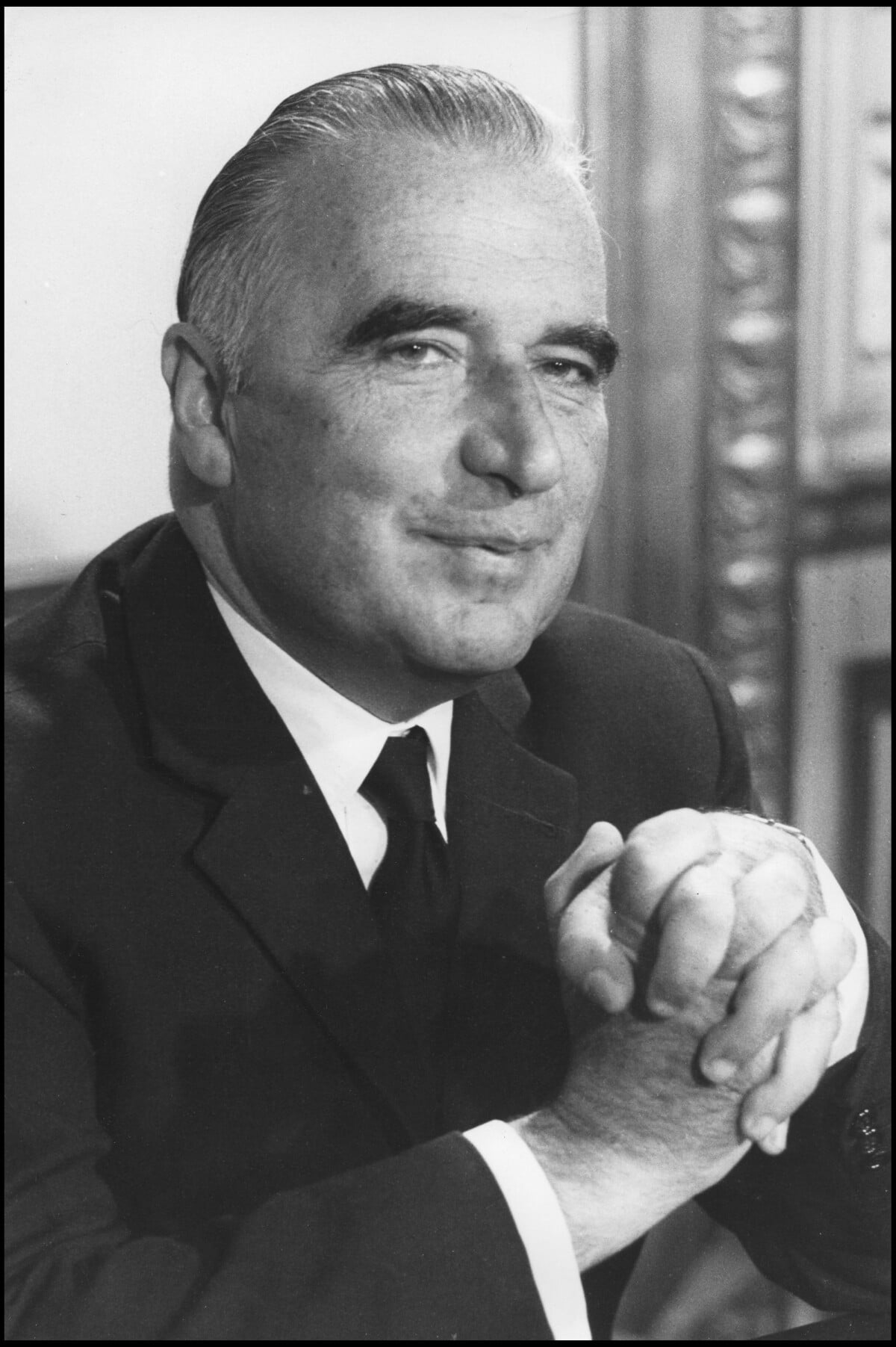 Photo : Georges Pompidou repose au cimetière d'Orvilliers, un village ...
