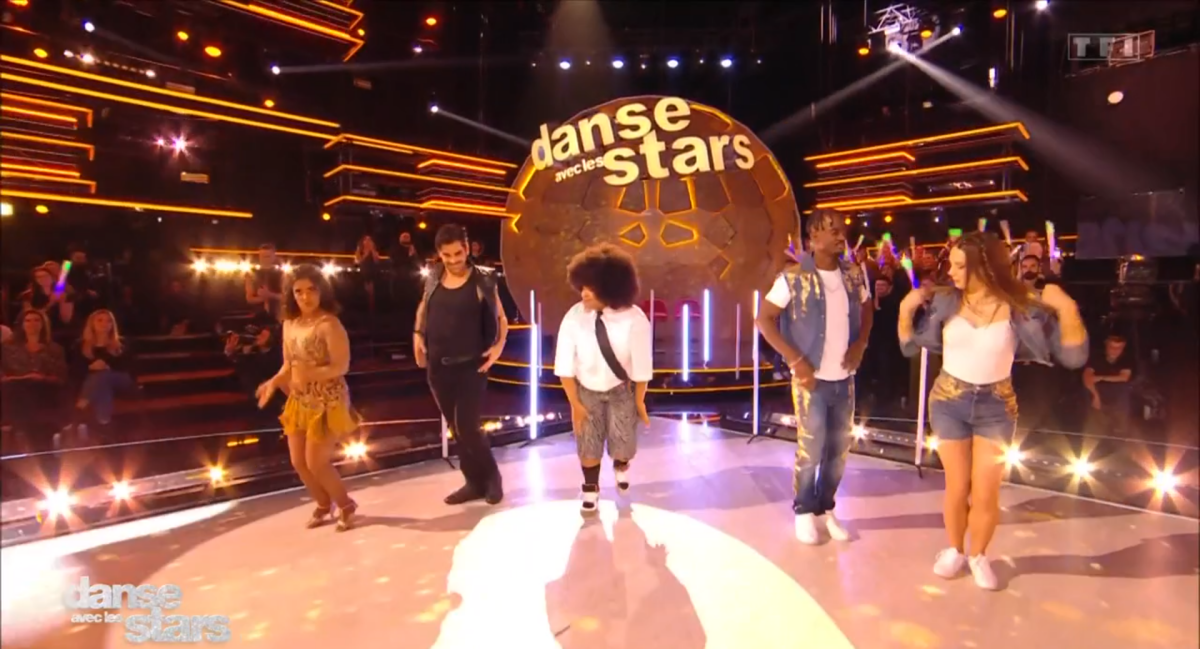 Photo : L'équipe de Mel Charlot,"Danse avec les stars", TF1. - Purepeople