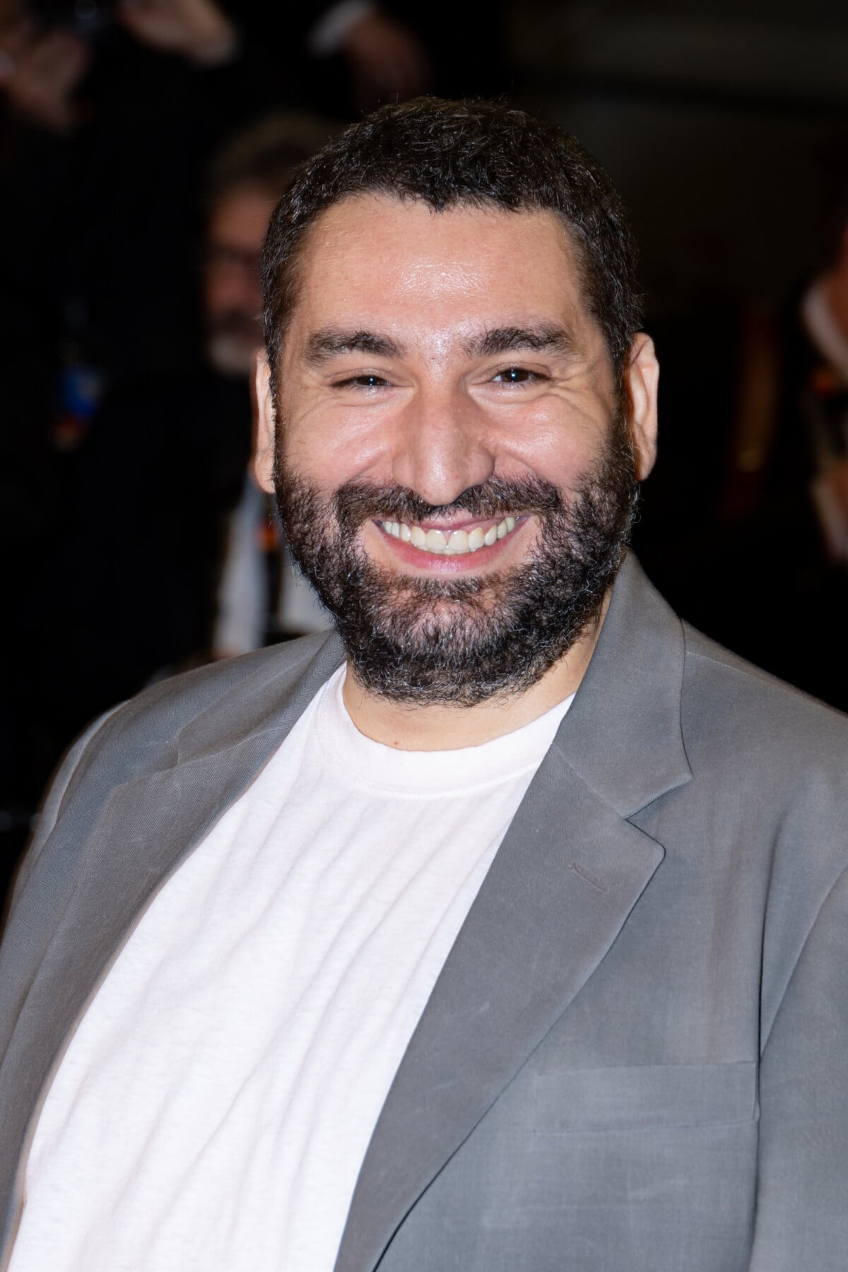 Photo : Mouloud Achour - Montée des marches du film " Omar la fraise ...