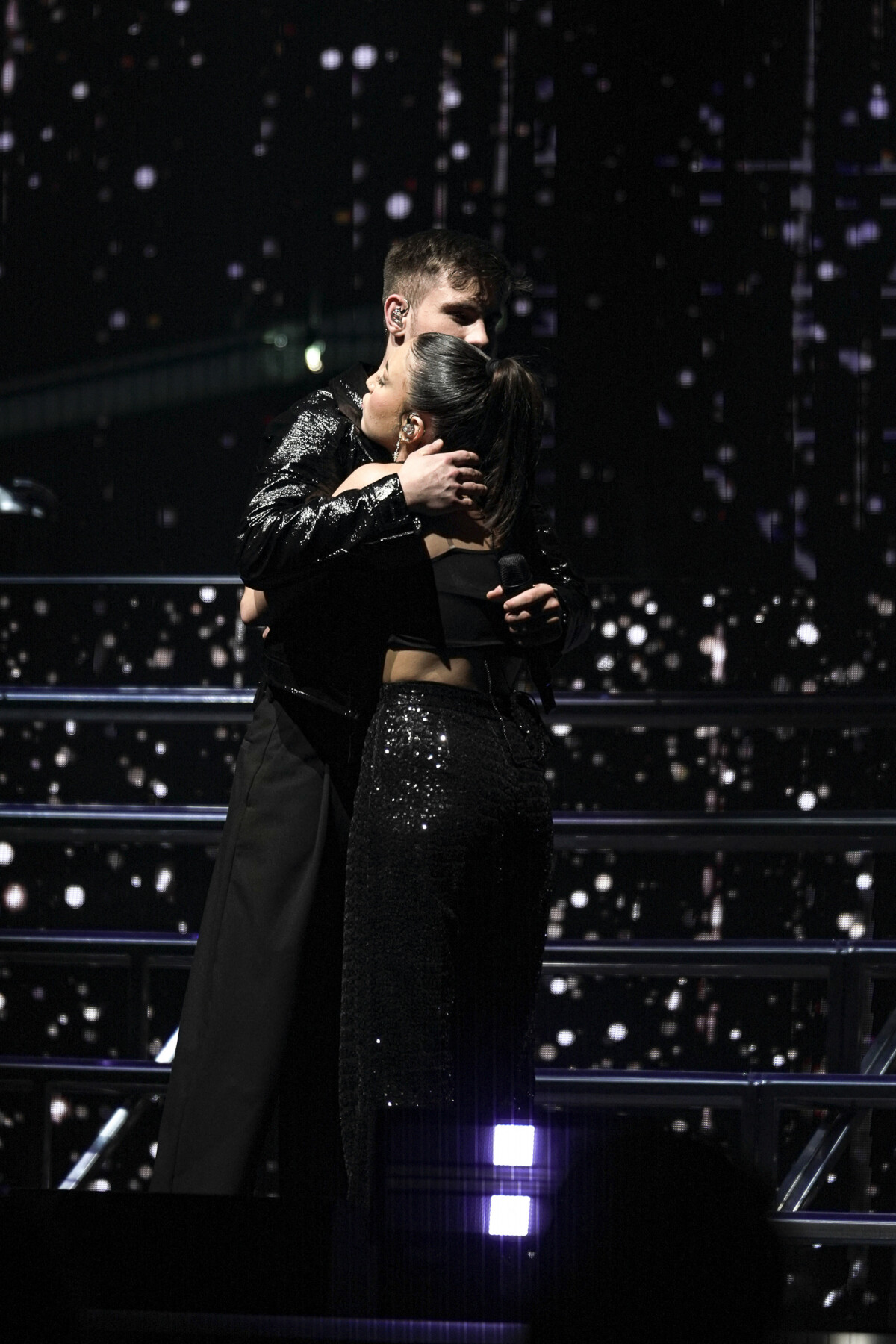 Photo : Julien Liebermann et Lénie Vacher lors du concert de la Star ...