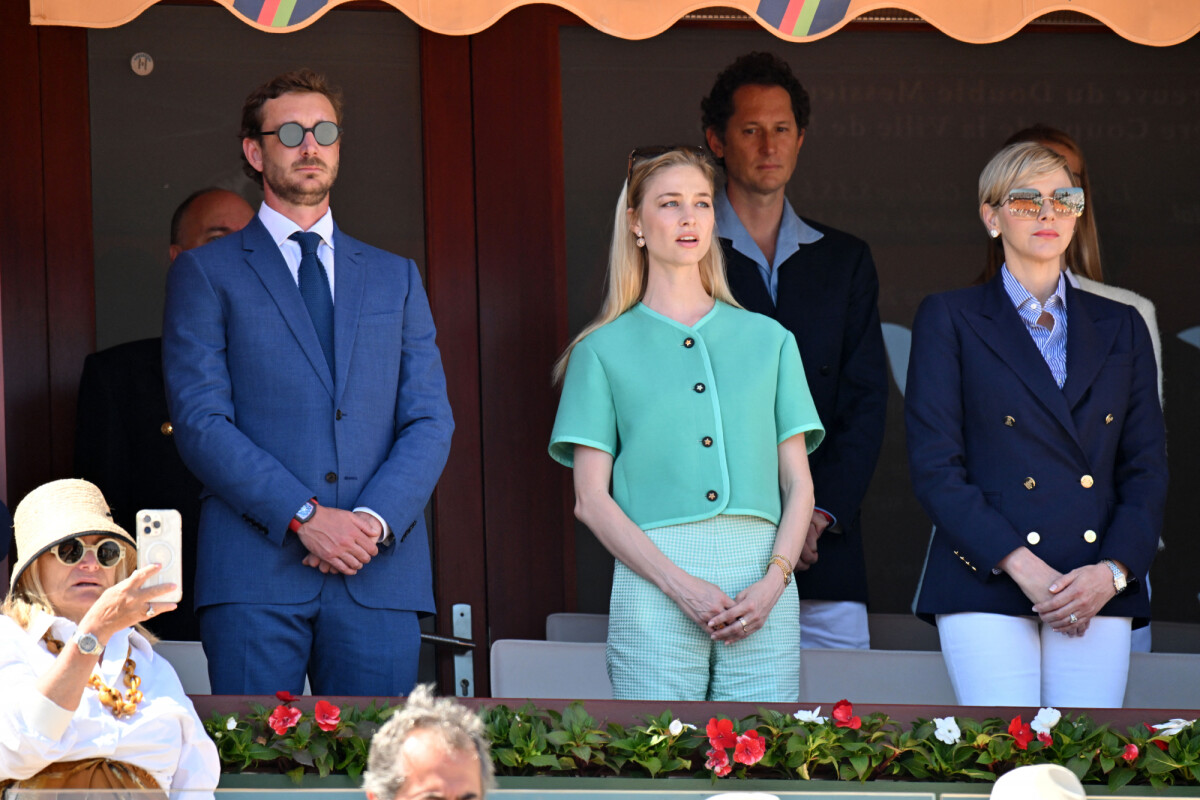 Photo : Pierre Casiraghi, Beatrice Borromeo, John Elkann, au second ...