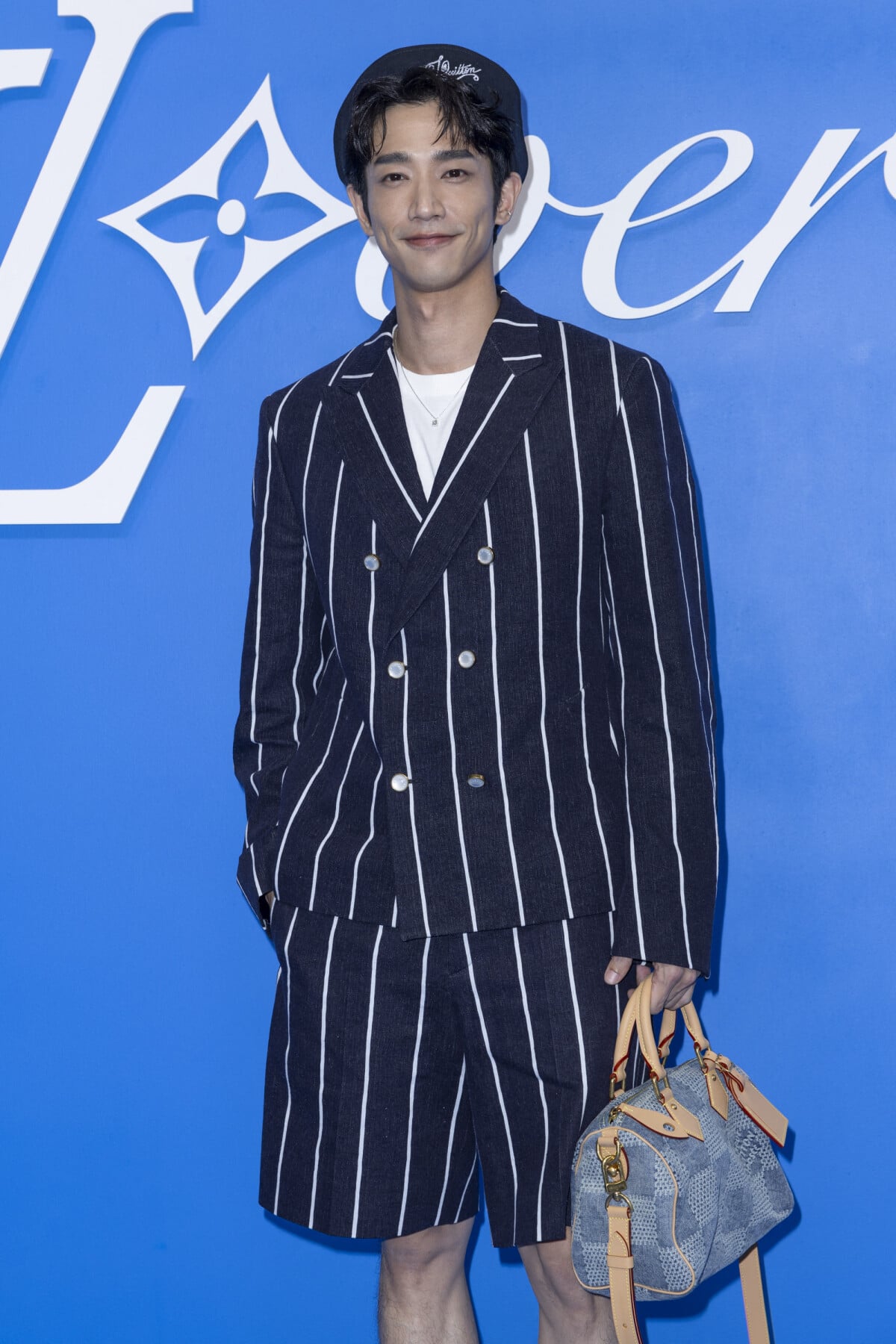 Photo : Jasper Liu au photocall du défilé Homme Louis Vuitton Printemps ...