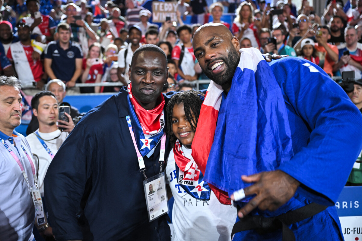 Photo : Teddy Riner célèbre son titre olympique avec son fils Eden et ...