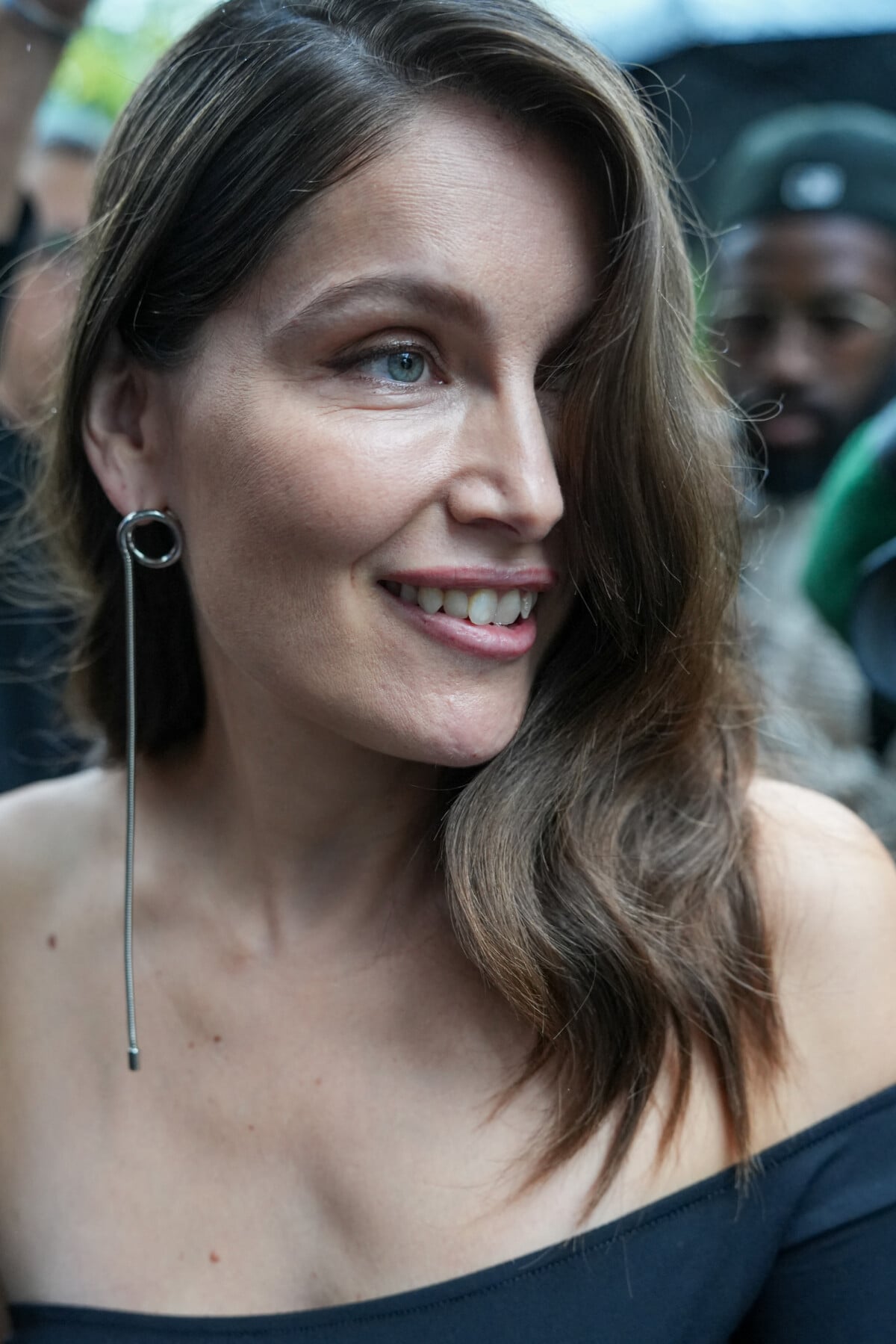 Photo : Laetitia Casta lors du défilé Courrèges Printemps-Eté 2025 à l ...