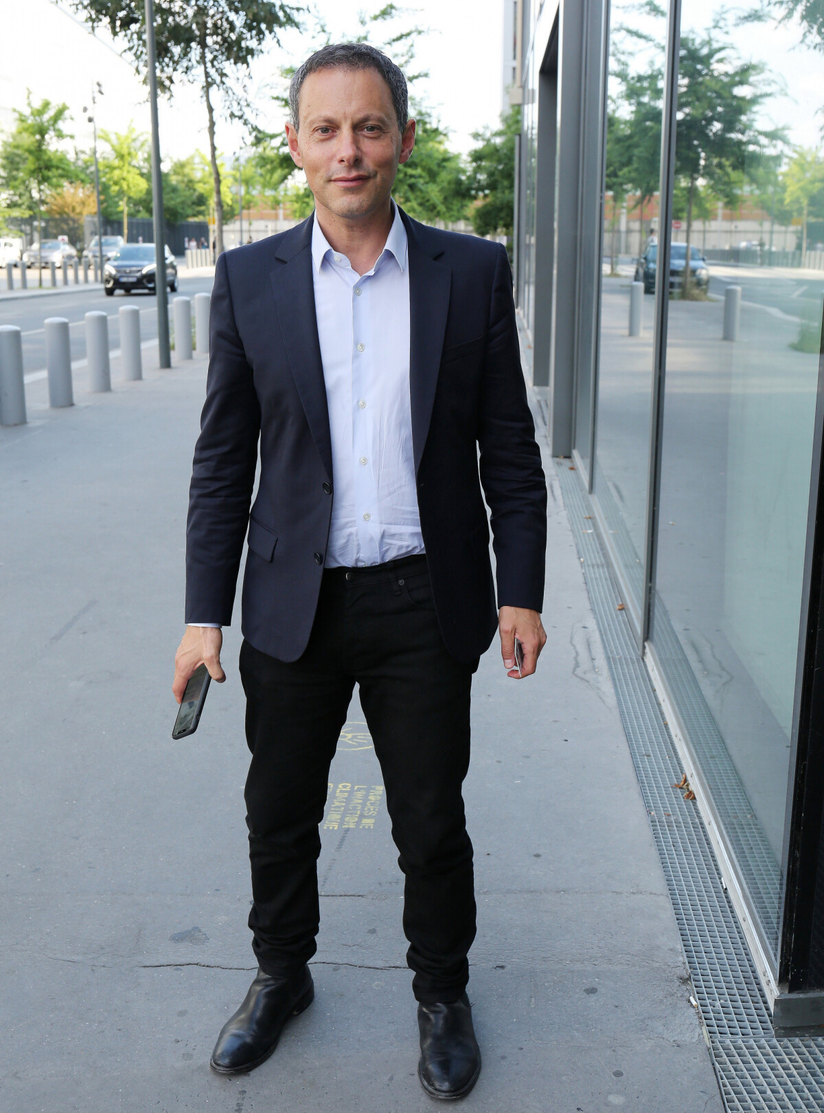 Photo : Exclusif - Marc-Olivier Fogiel à son arrivée devant les studios ...