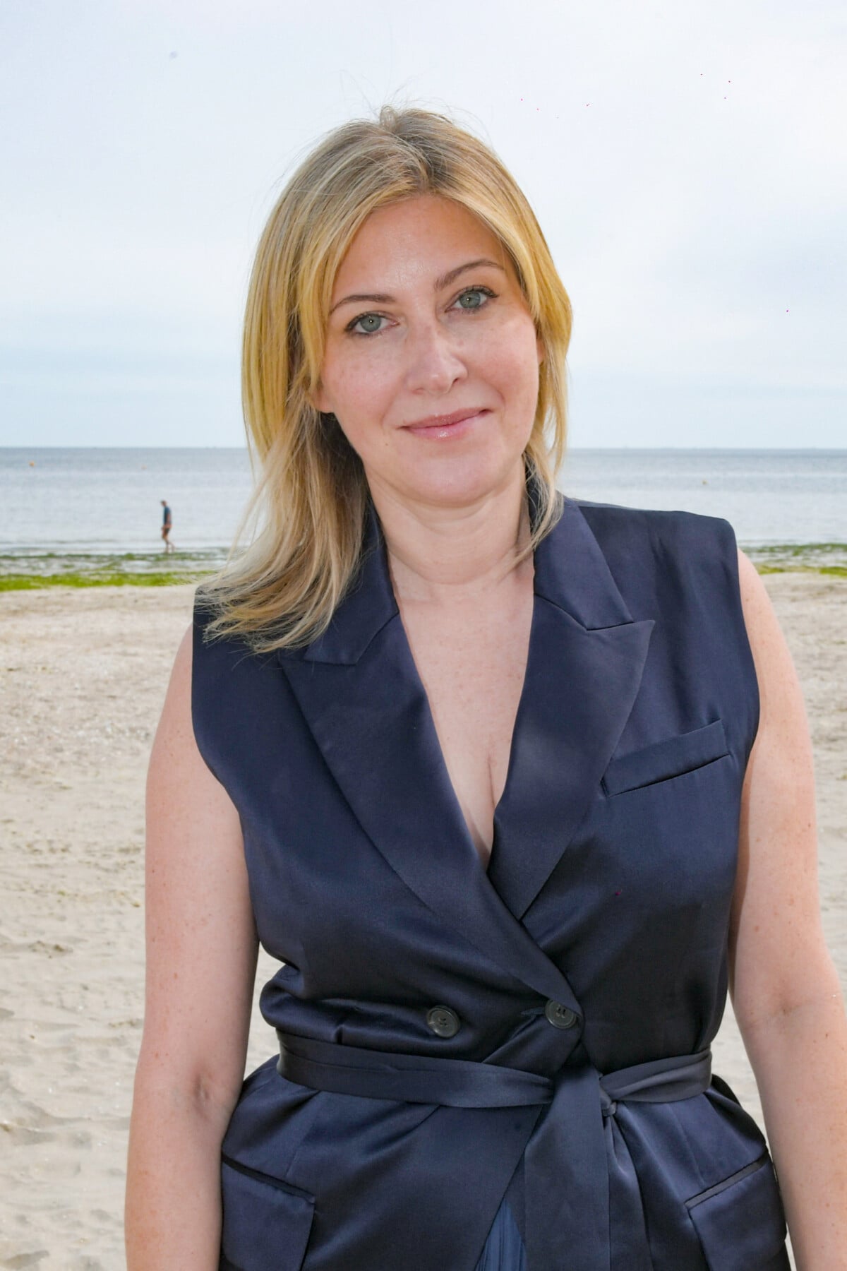 Photo : Tout d'abord, Amanda Sthers révèle s'être établie à Beachwood ...