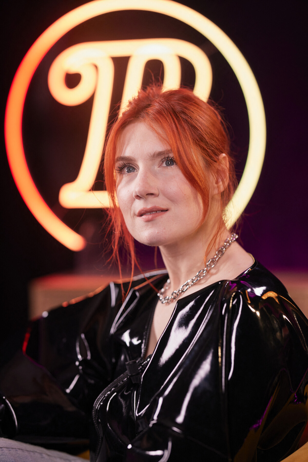 Photo : Adeline Toniutti en interview pour "Purepeople", dans "En Privé ...